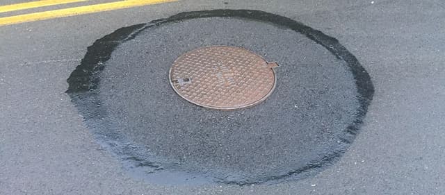Manhole/valve/drain Surrounds